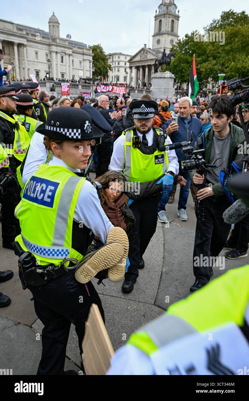 London, UK, 4th October 2025: Defend our juries organise a protest ...