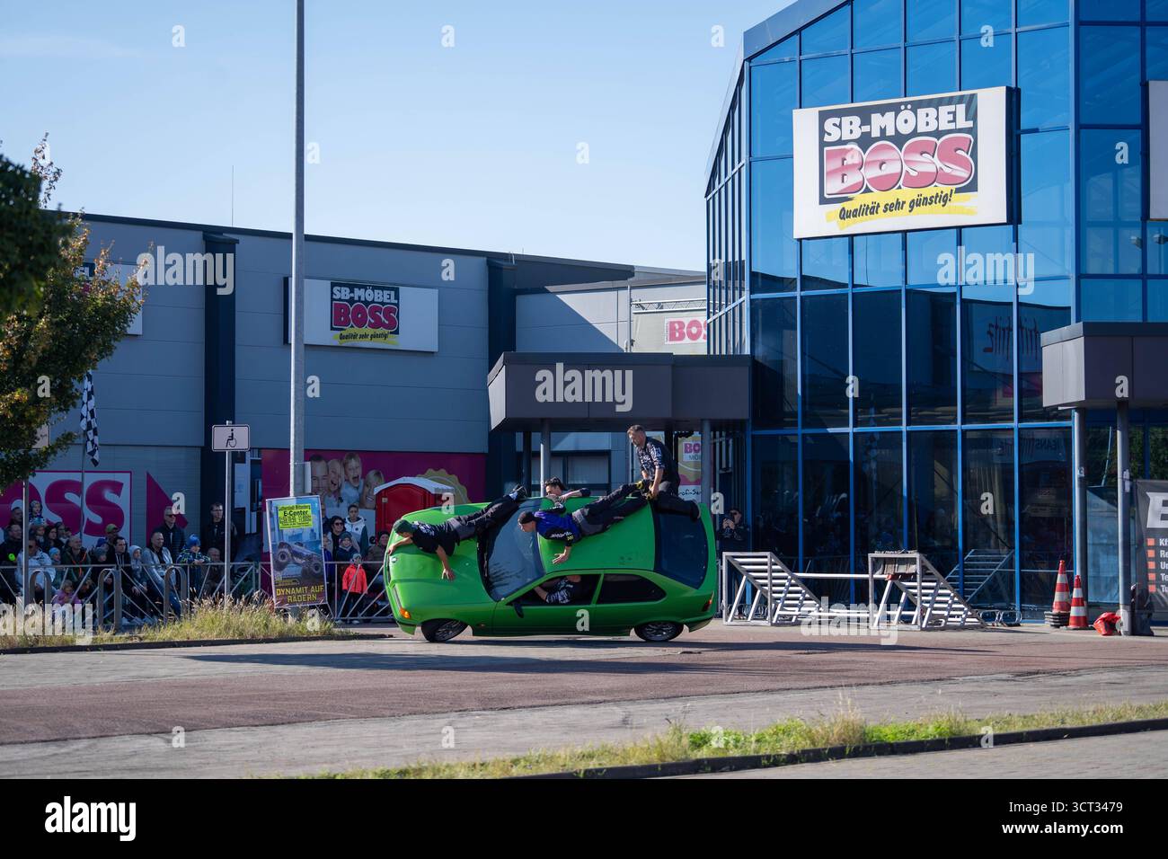 Themenbild - Motorshow Dynamit auf Raedern in Wittenberg, 03.10.2025 ...