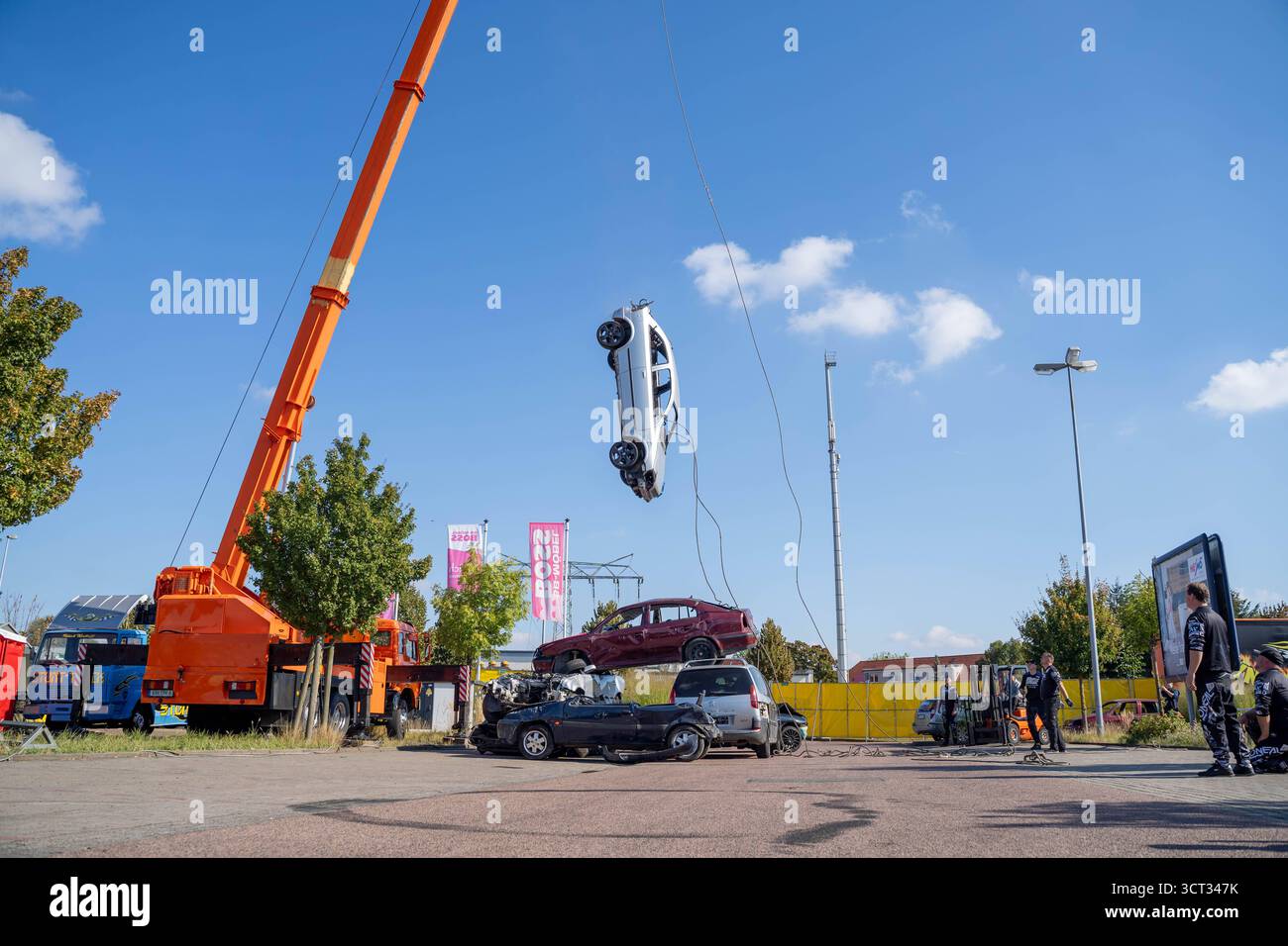 Themenbild - Motorshow Dynamit auf Raedern in Wittenberg, 03.10.2025 ...