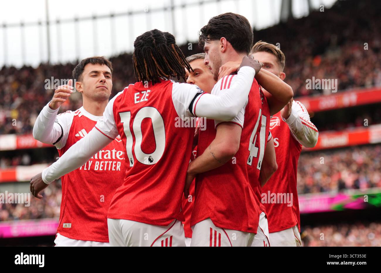 Arsenal's Declan Rice (centre) celebrates with team-mates after scoring ...