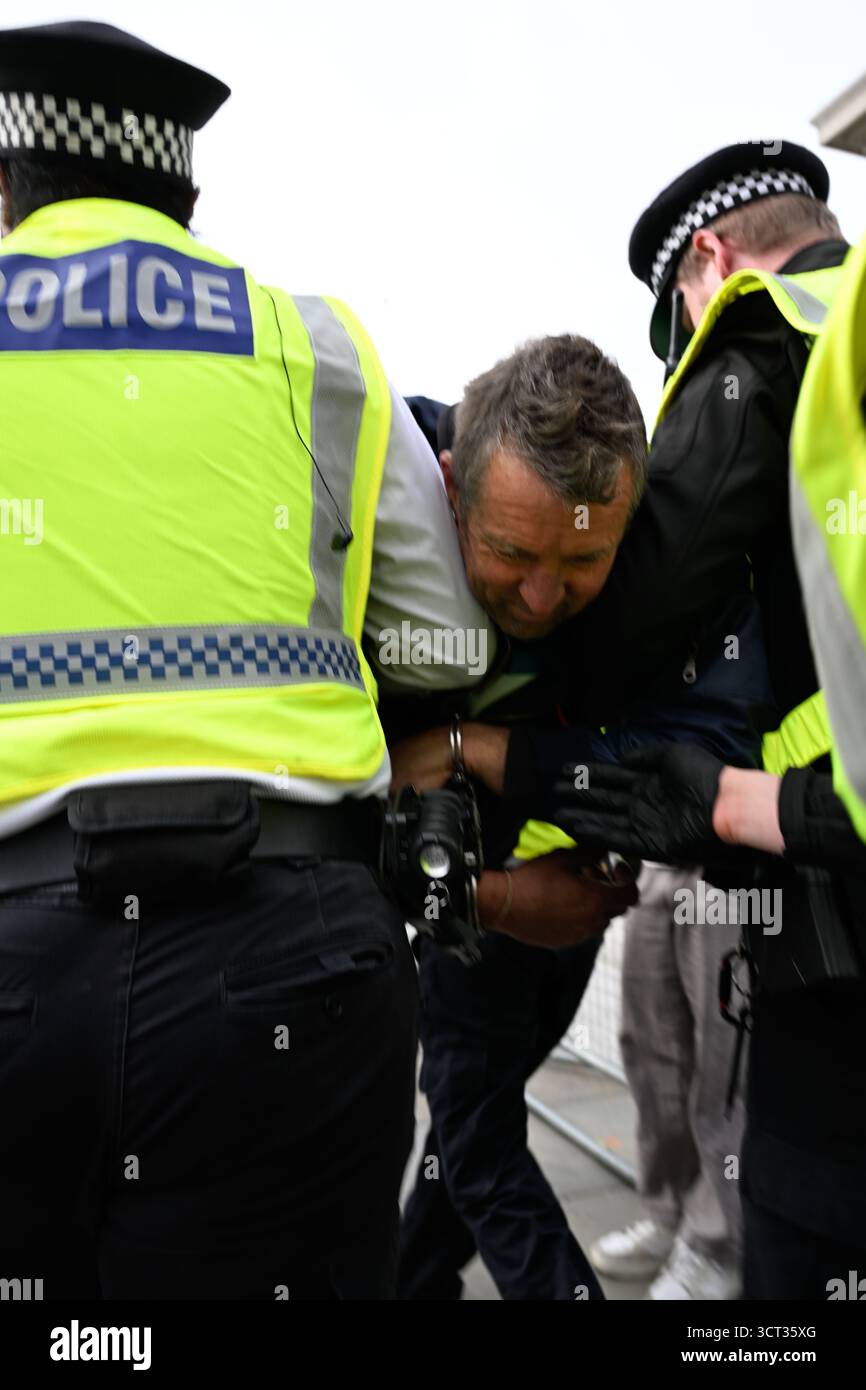 London, UK, 4th October 2025: Defend our juries organise a protest ...