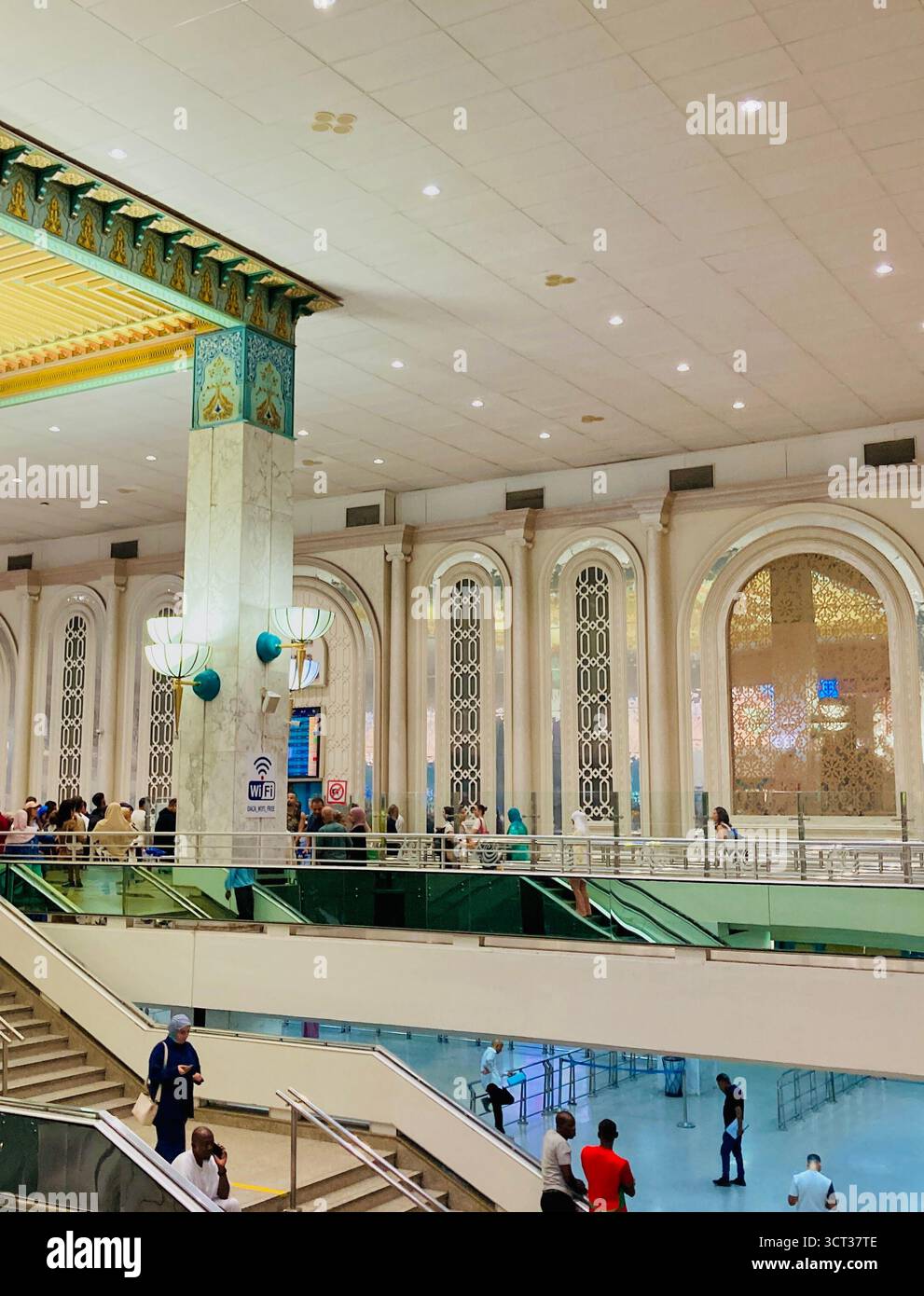 Ornate columns on interior hi-res stock photography and images - Alamy