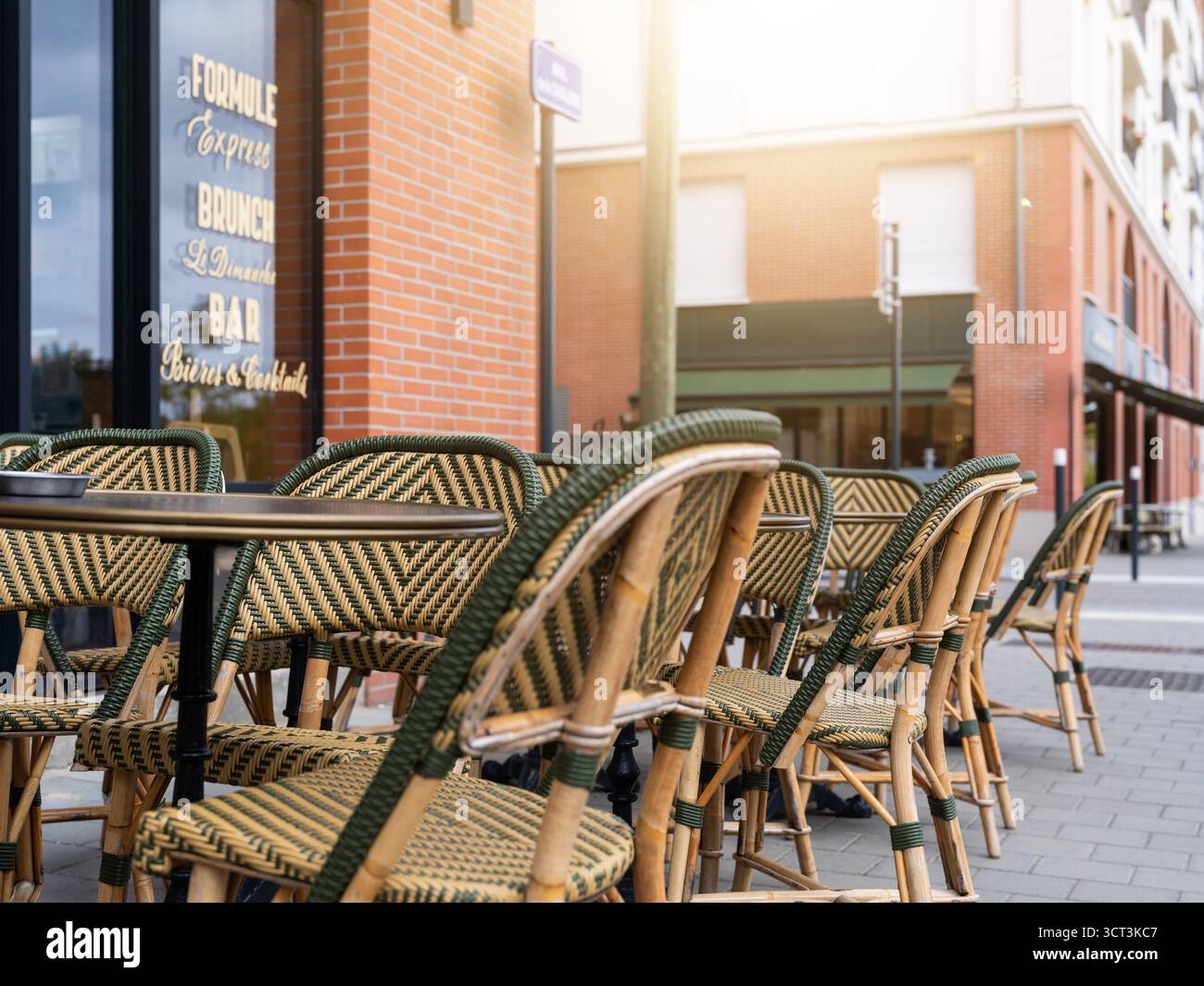 Outdoor seating restaurant terrace hi-res stock photography and images ...