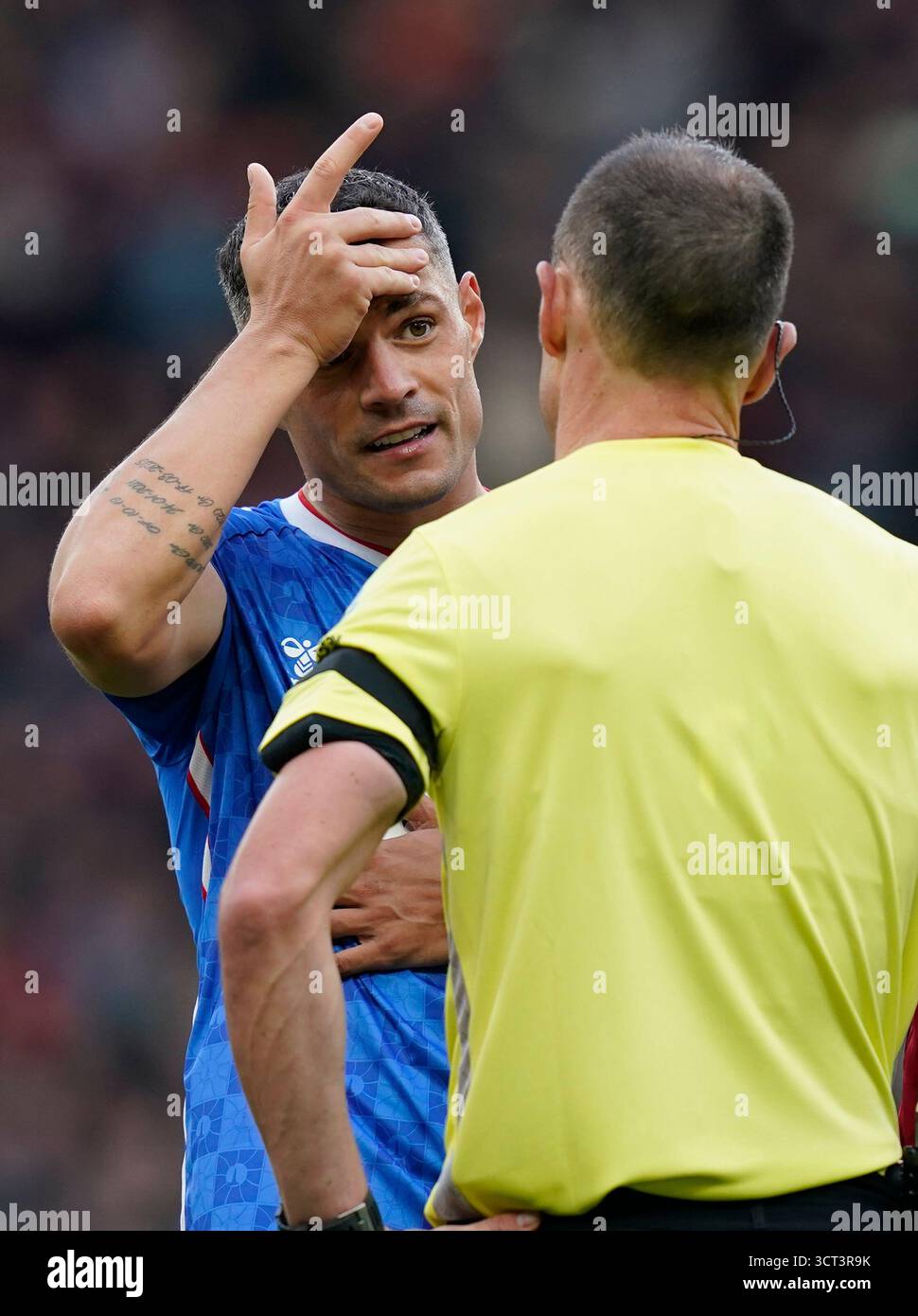 Manchester, England, 4th October 2025. Granit Xhaka of Sunderland ...