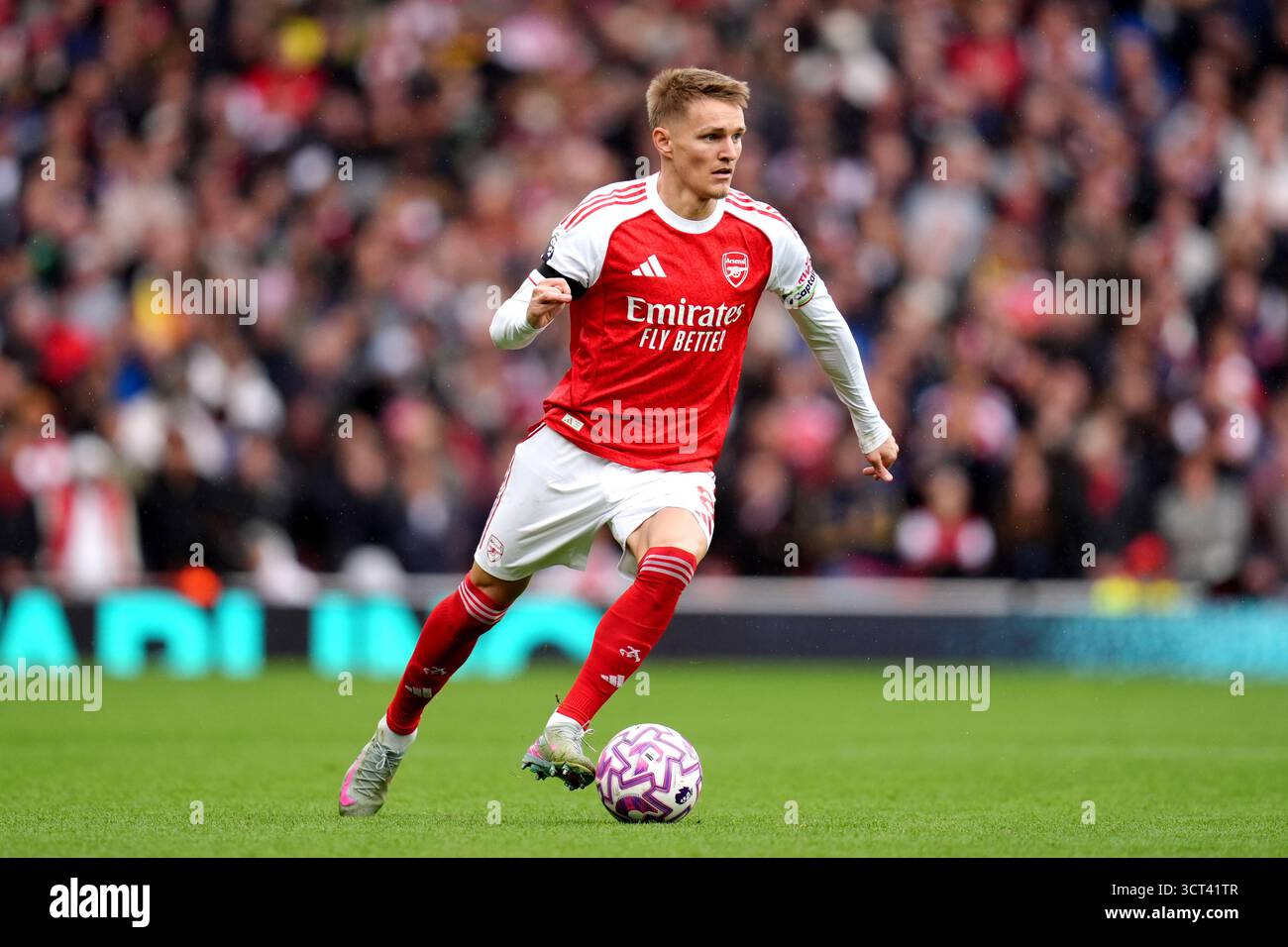 Odegaard october 2025 arsenal hi-res stock photography and images - Alamy