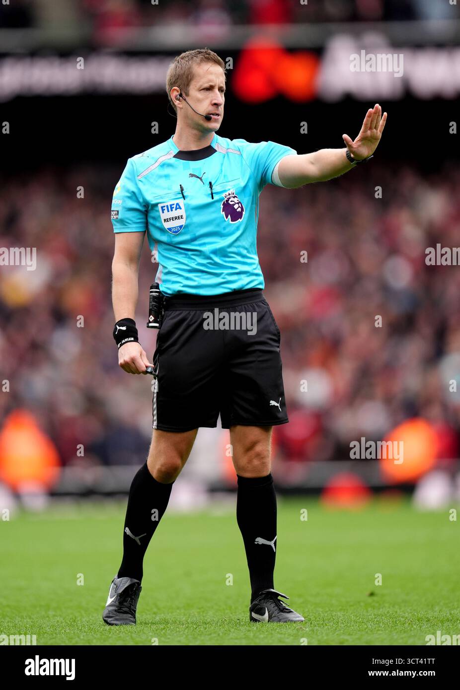 Referee John Brooks during the Premier League match at the Emirates ...