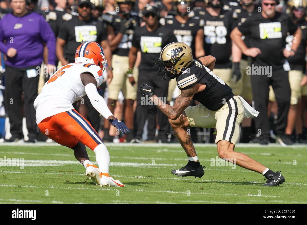 Purdue wide receiver Arhmad Branch (6) runs against Illinois defensive ...