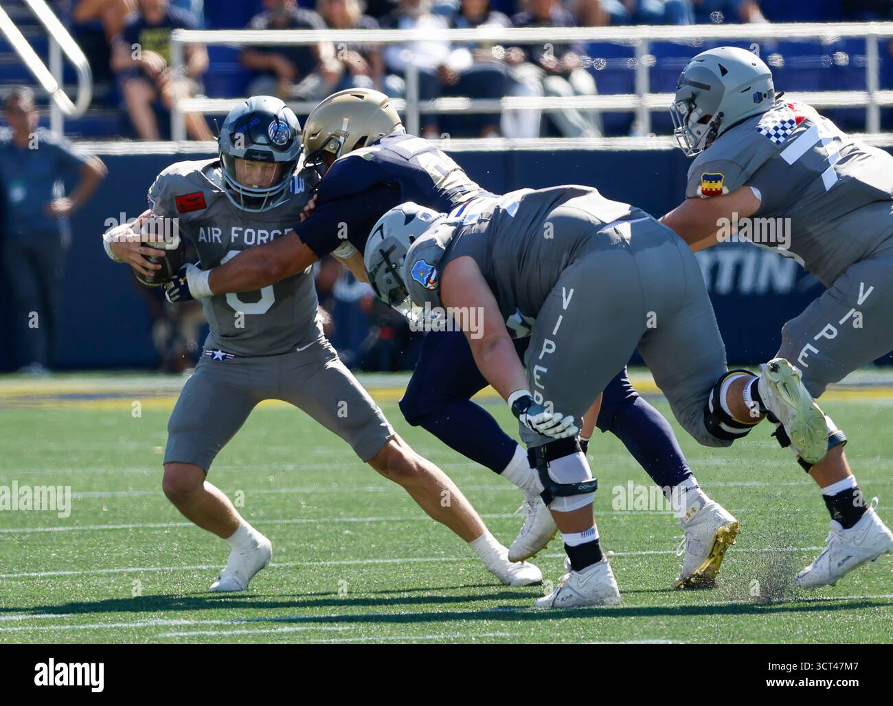 Annapolis, MD, USA. 4th Oct, 2025. Navy Midshipmen NG #96 Landon ...