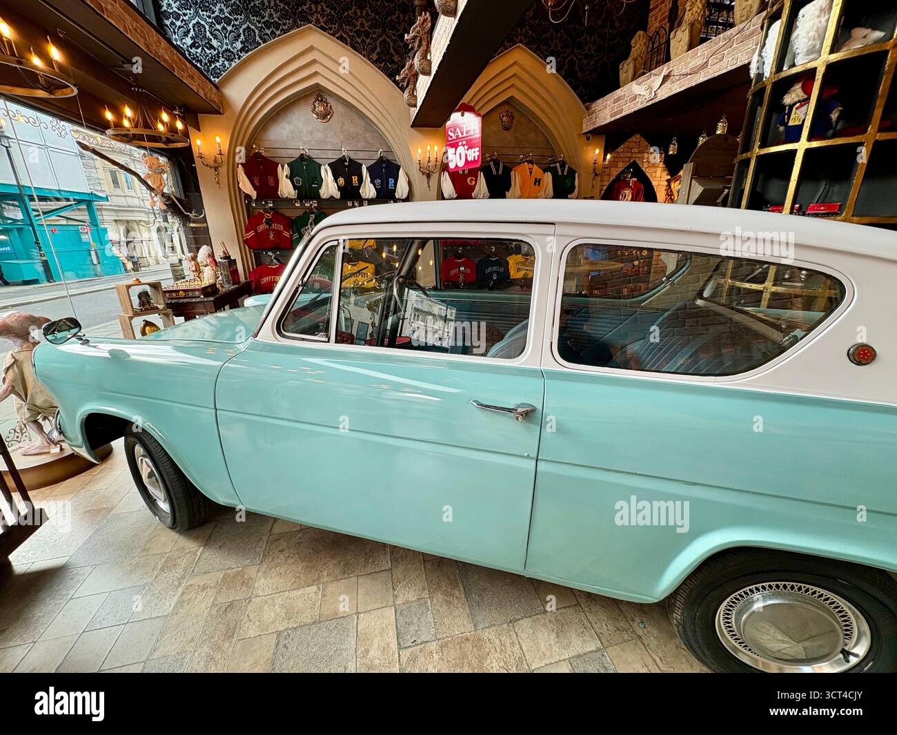 Harry Potter Ford Anglia car in Wizard s & Won ders gift shop on the ...