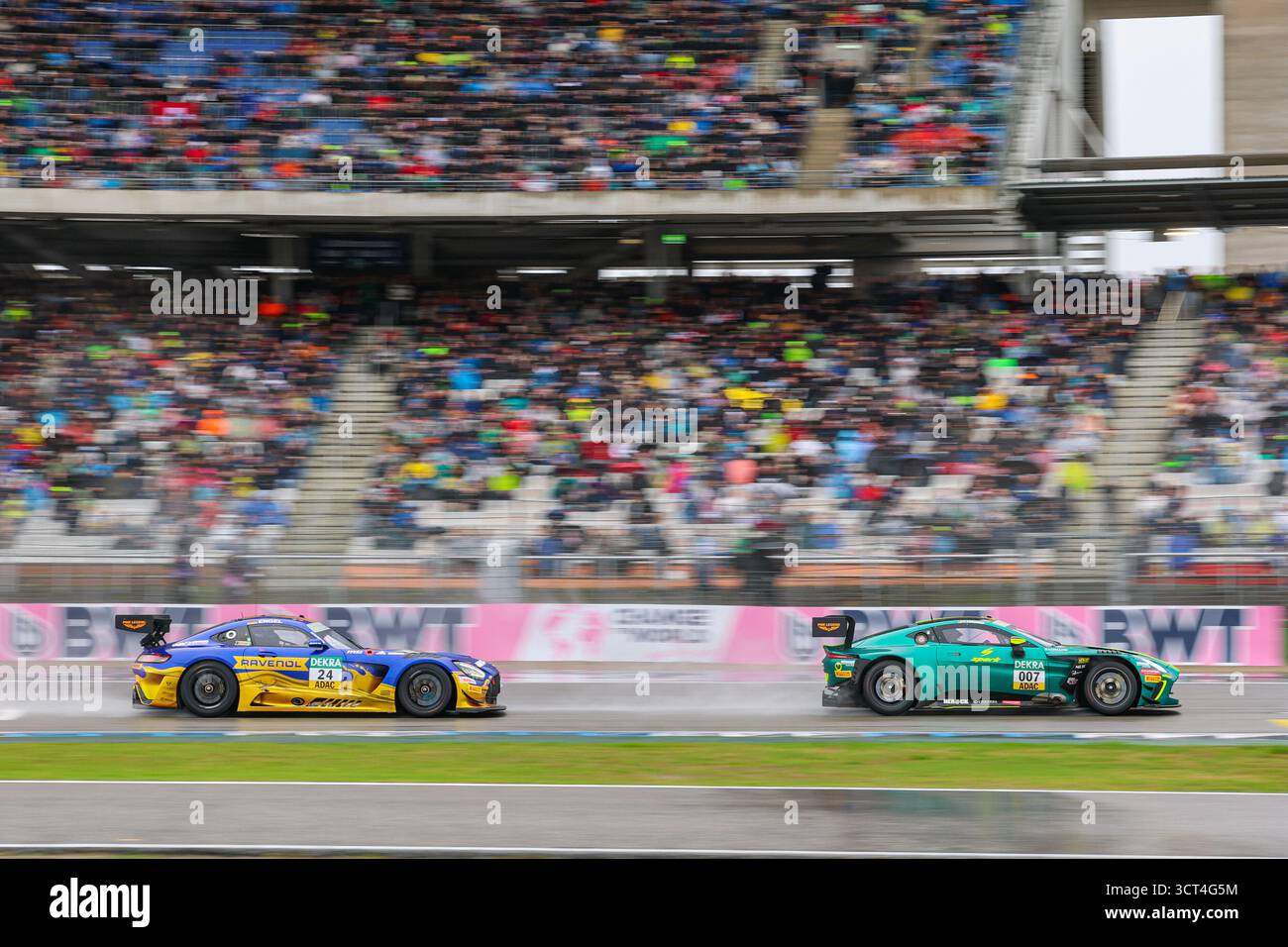 Gilles Magnus (B/Comtoyou Racing), Aston Martin Vantage GT3 vor Maro ...