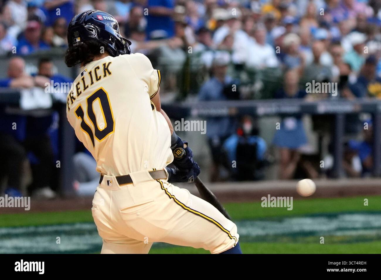 Milwaukee Brewers' Sal Frelick hits a single during the fourth inning ...