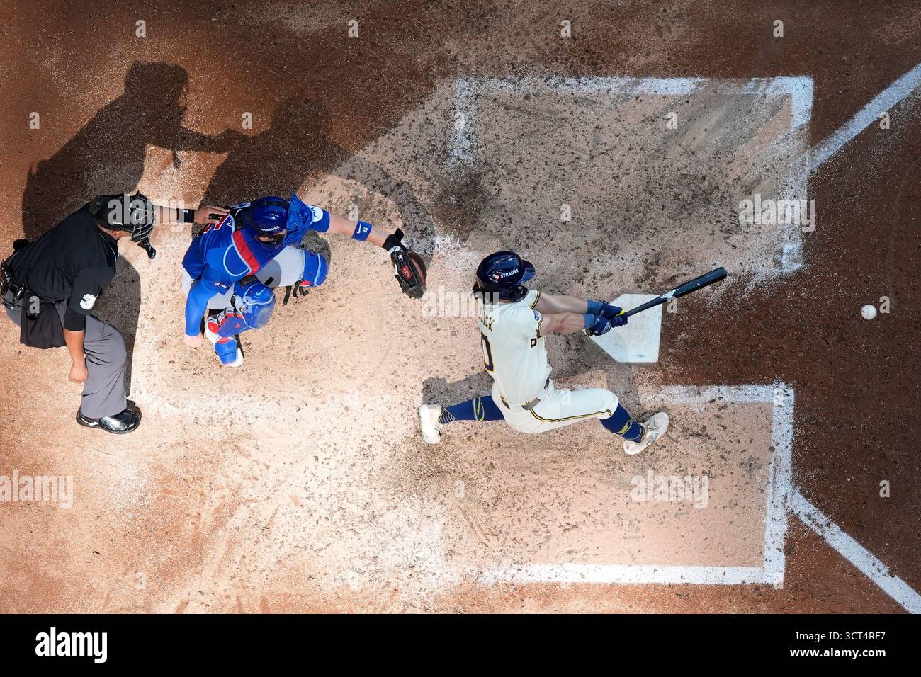 Milwaukee Brewers' Sal Frelick hits a single during the fourth inning ...