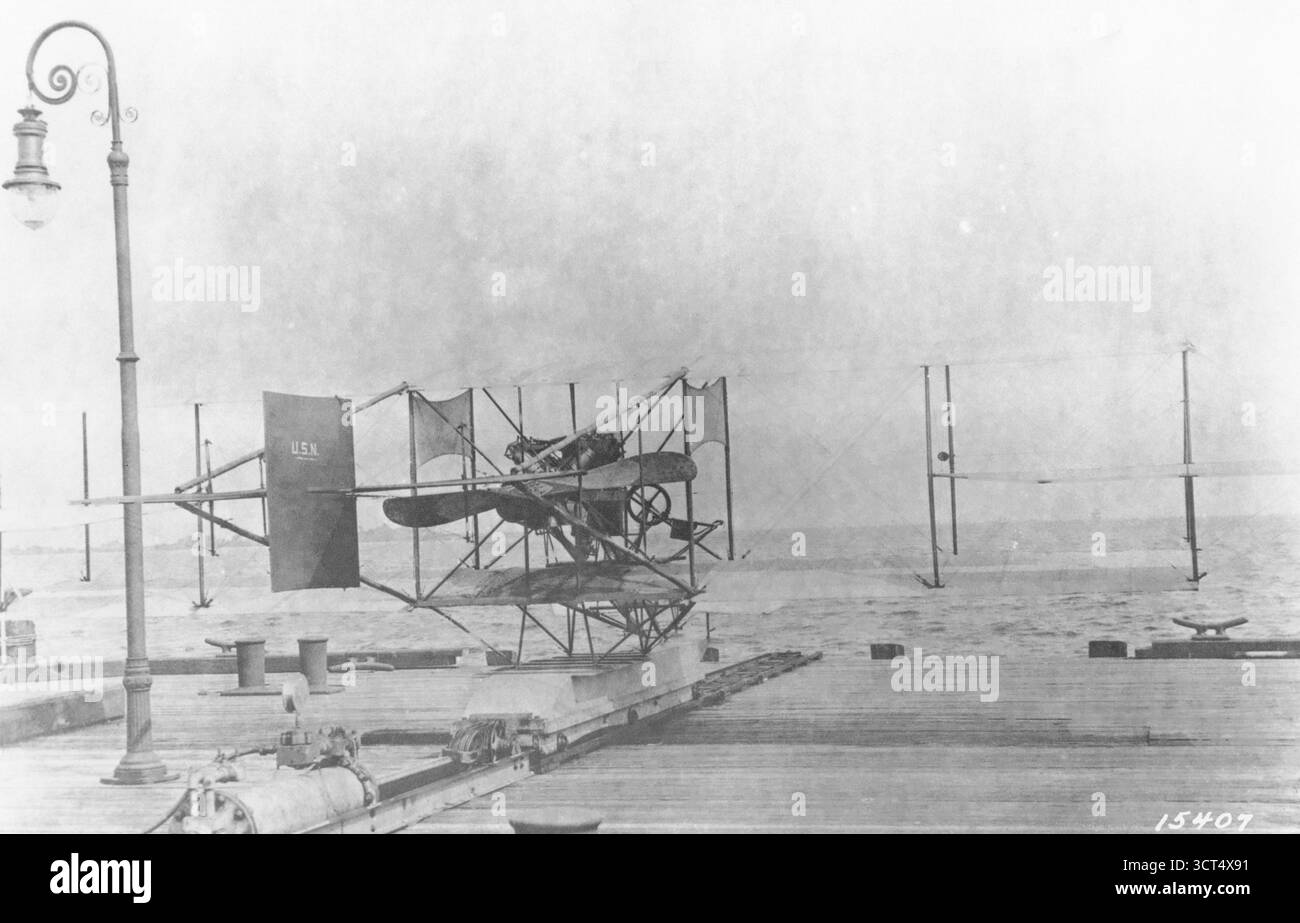 Navy Curtiss Pusher catapult test Stock Photo - Alamy