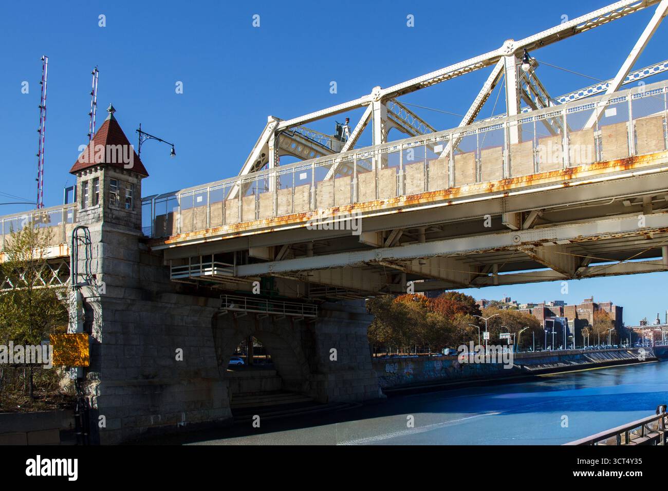 The Historic Macombs Dam Bridge over Harlem river, Harlem, The Bronx ...