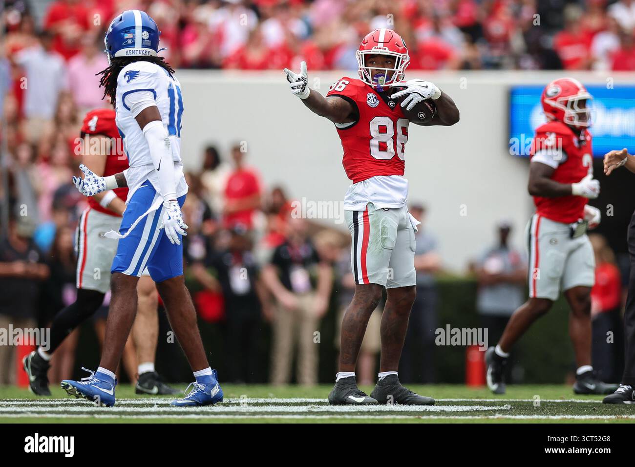 Georgia wide receiver Dillon Bell (86) reacts during the first half of ...