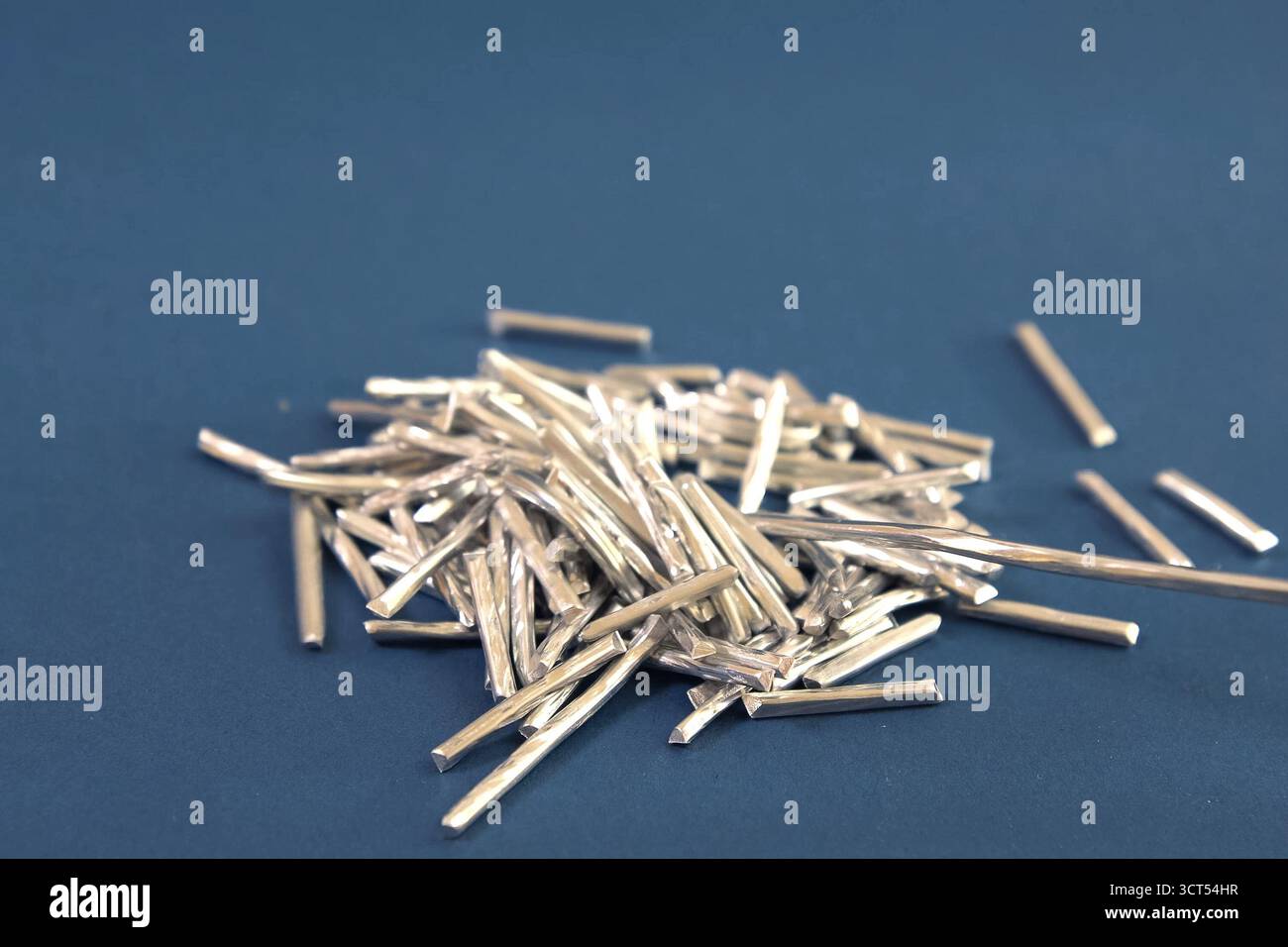 Pieces of aluminum wire for chemical experiments Stock Photo - Alamy