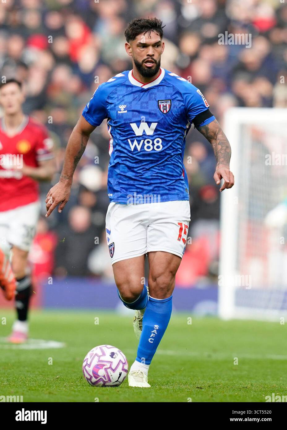 Manchester, England, 4th October 2025. Omar Alderete of Sunderland ...