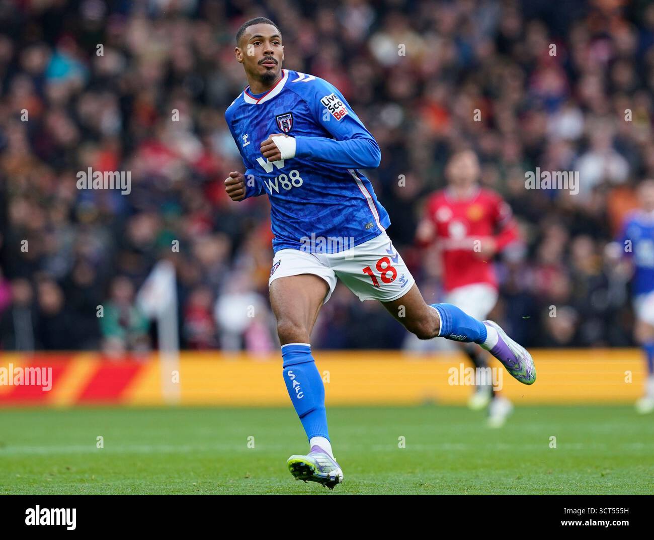 Manchester, England, 4th October 2025. Wilson Isidor of Sunderland ...