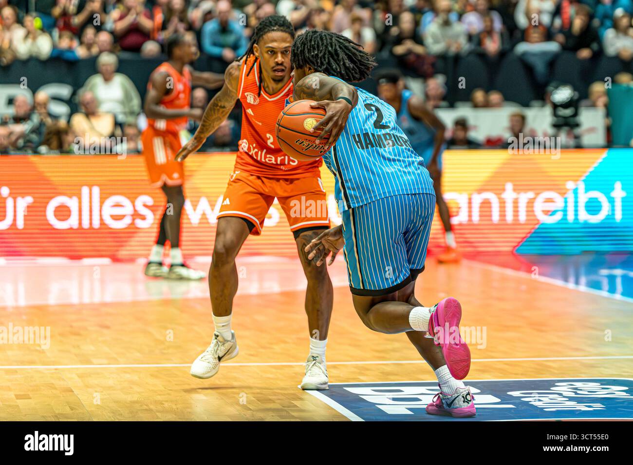 Chemnitz, Deutschland 03. Oktober 2025: 1.BBL - 2025/2026 - Niners ...