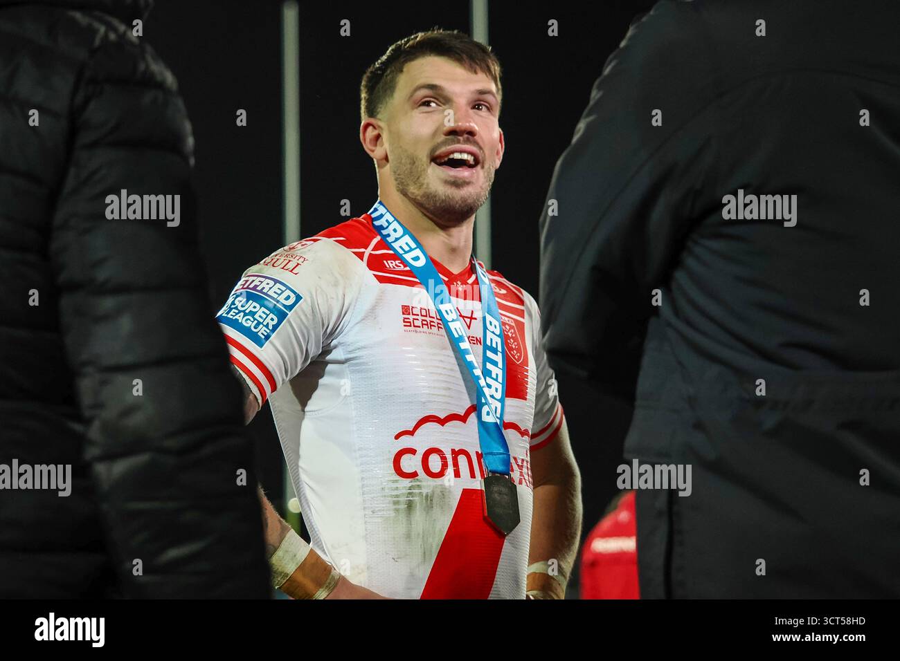Hull, United Kingdom . 4 October, 2025. Pictured left to right, Oliver ...