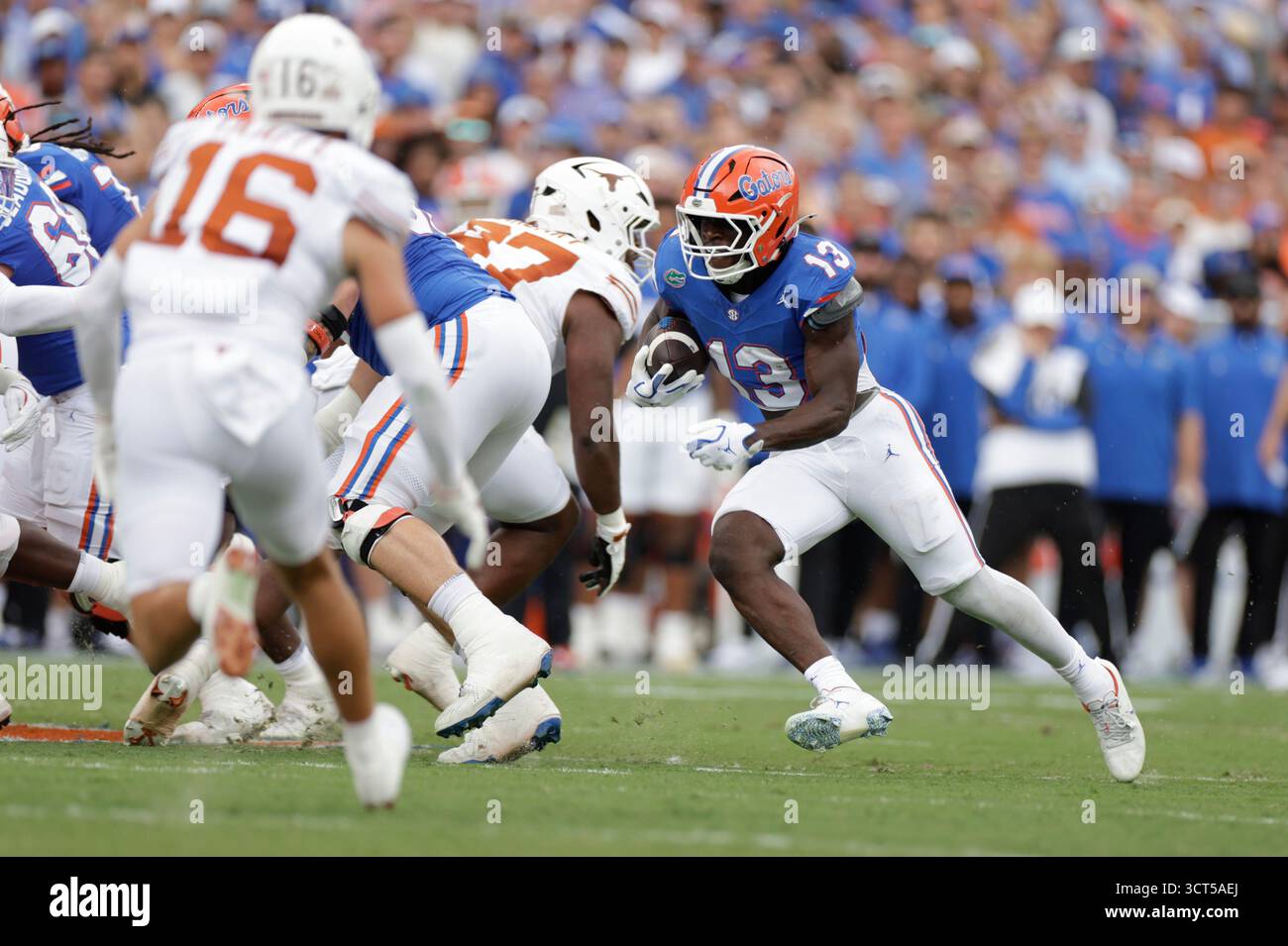 GAINESVILLE, FL - OCTOBER 04: Florida Gators running back Jadan Baugh ...
