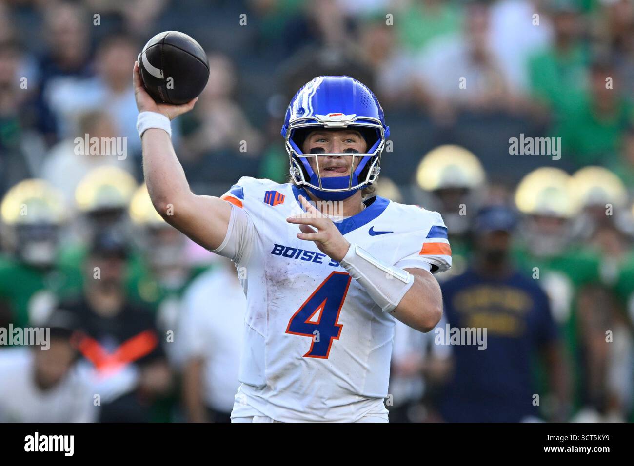 Boise State quarterback Maddux Madsen (4) throws during the fourth ...