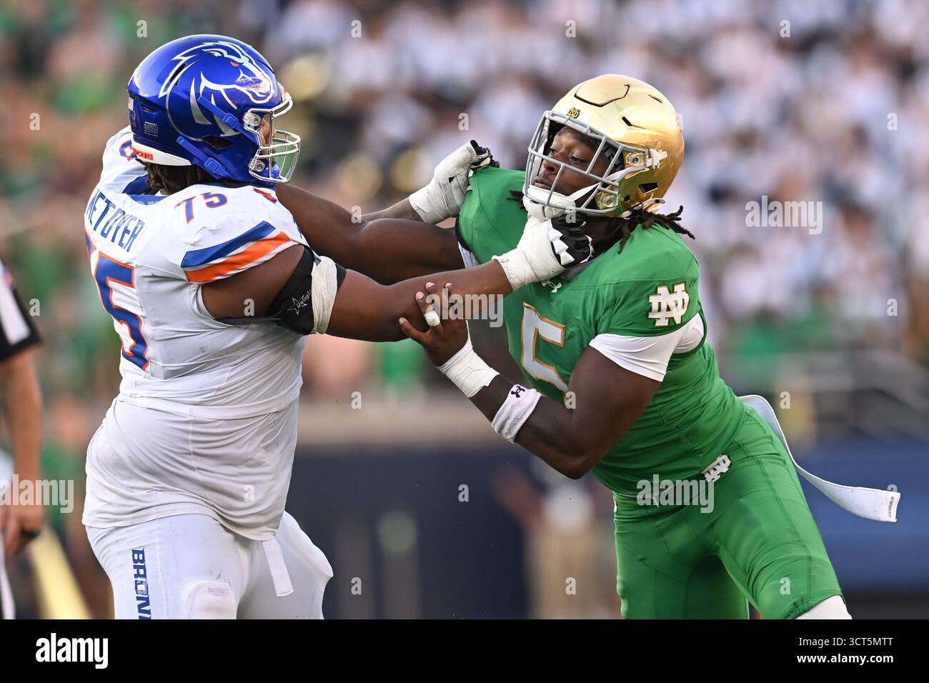 SOUTH BEND, IN - OCTOBER 04: Boise State Broncos Offensive Lineman ...