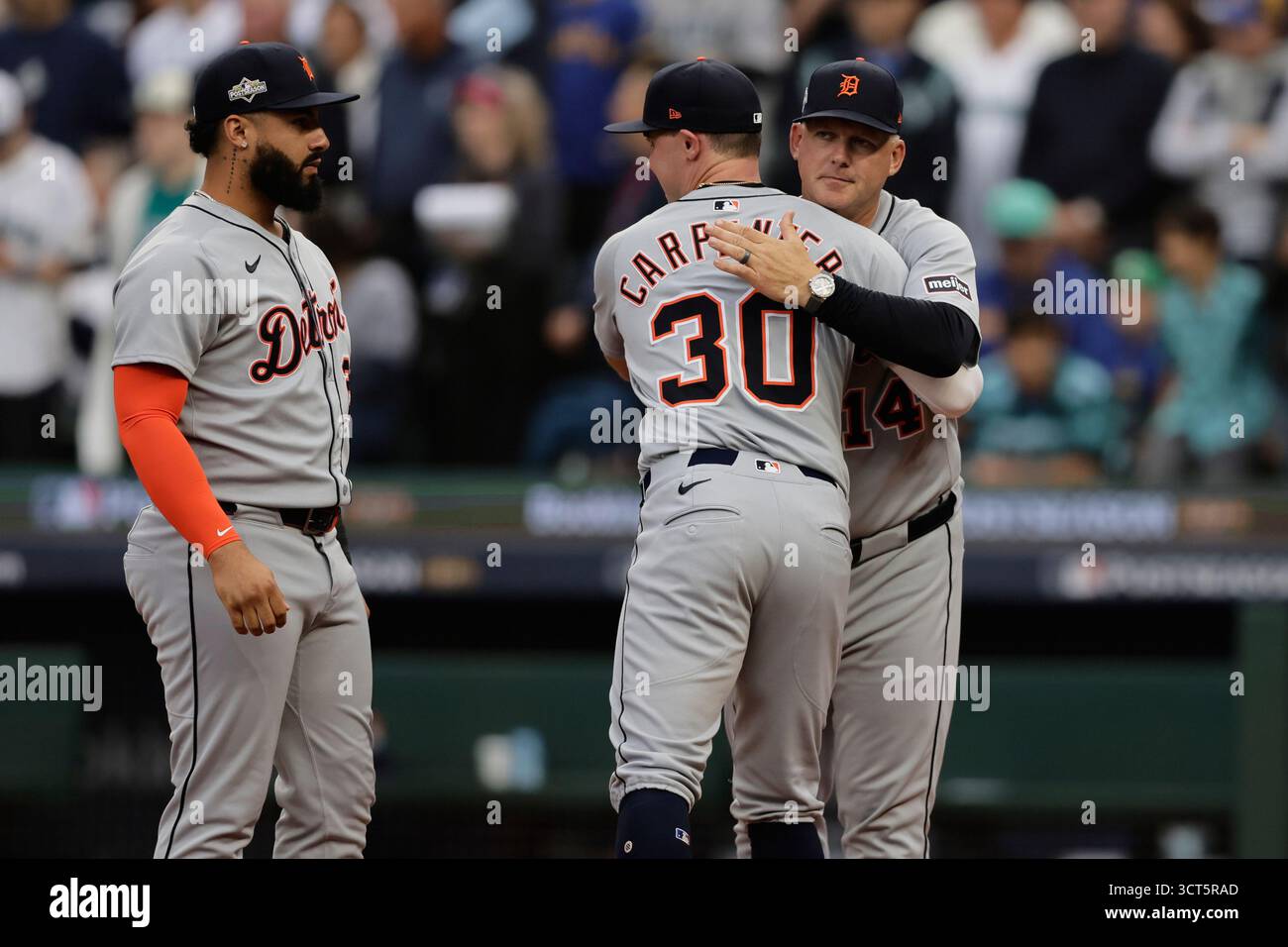 Detroit Tigers right fielder Kerry Carpenter, center, greets manager A ...