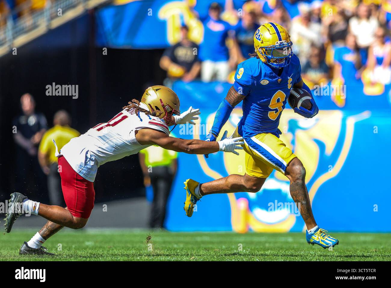 Kyle louis pittsburgh panthers hi-res stock photography and images - Alamy