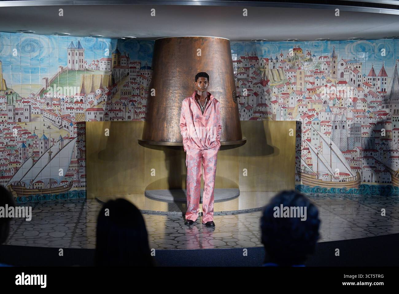 Lisbon Fashion Week in Lisboa, Portugal - 04 Oct 2025 A model walks the ...