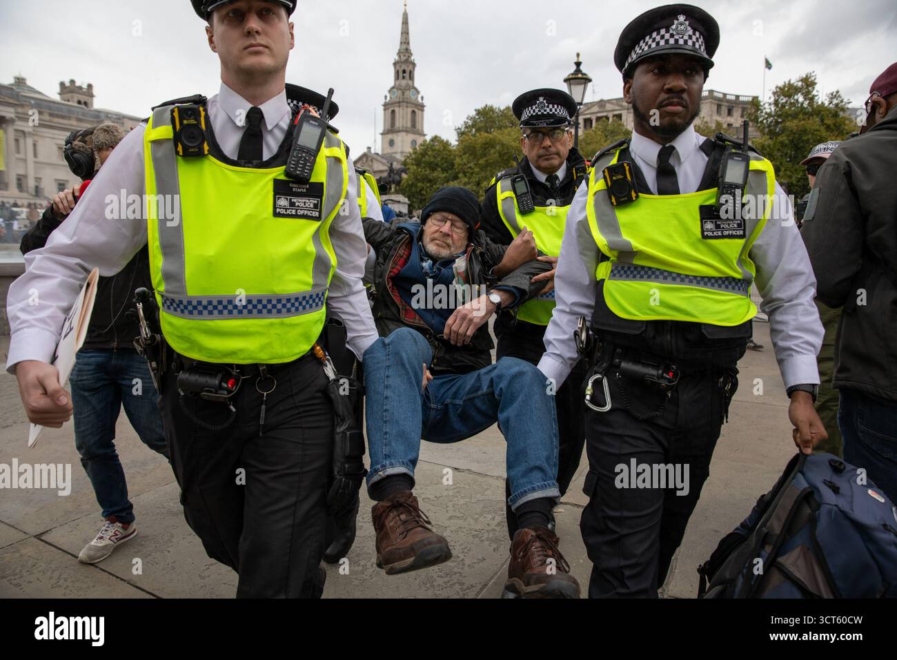 Metropolitan Police Officers arrest a Palestine Action supporter during ...