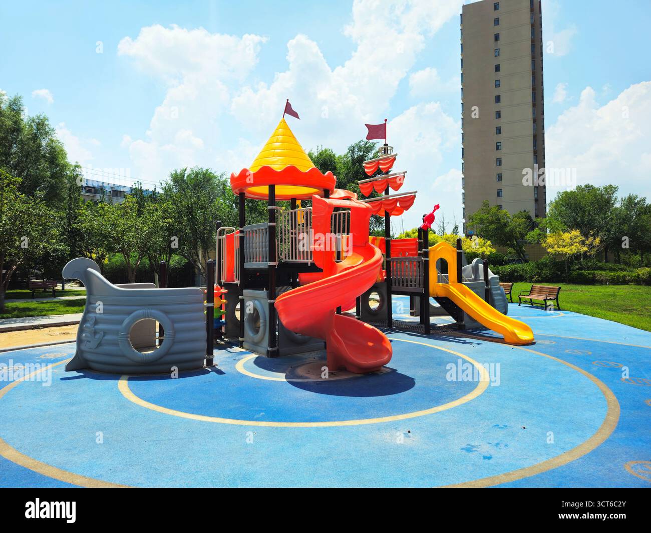 Community recreation area city hi-res stock photography and images - Alamy