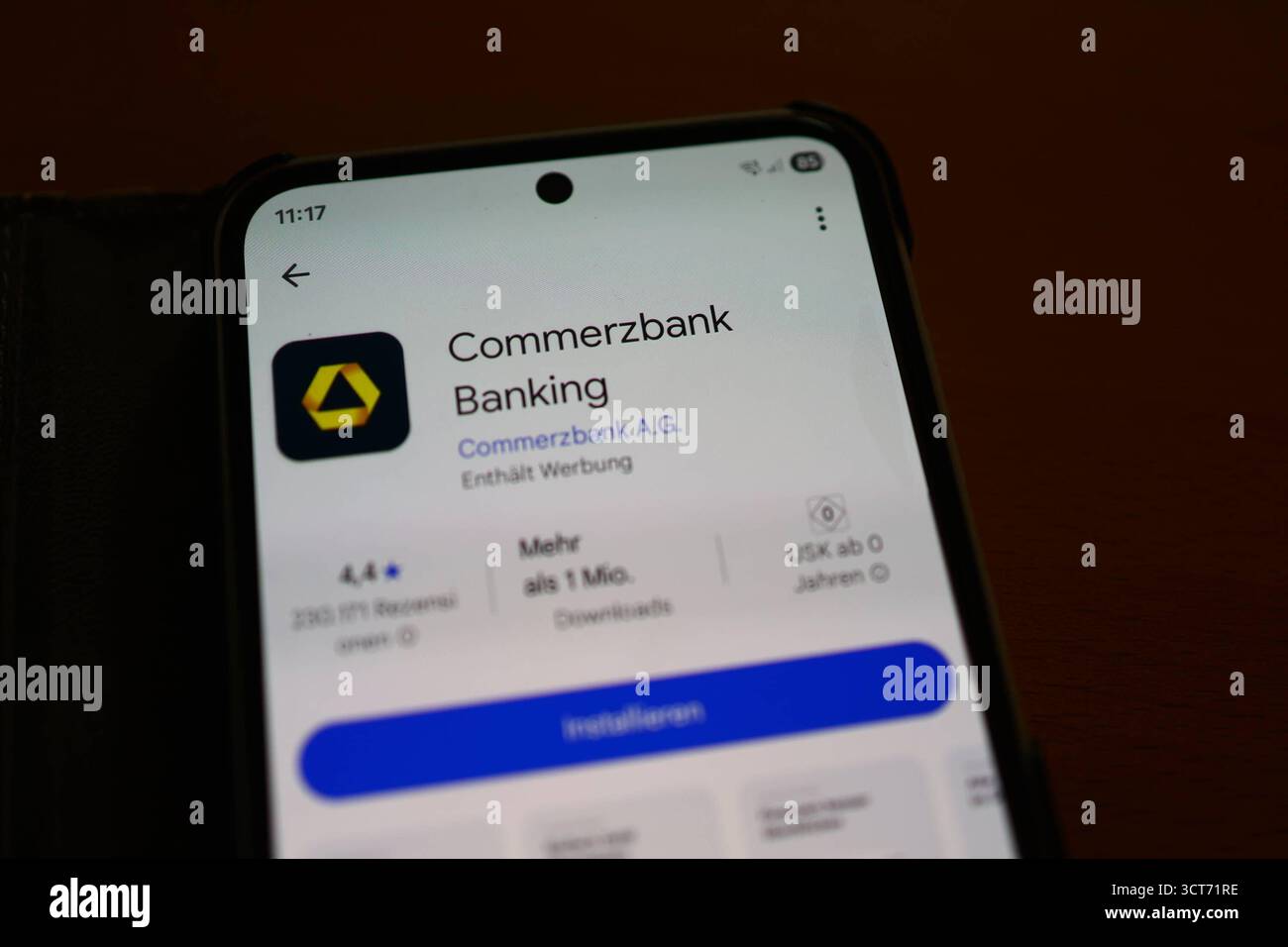 Stockbilder 07/2025 Commerzbank Banking APP Hamburg Hamburg Deutschland ...