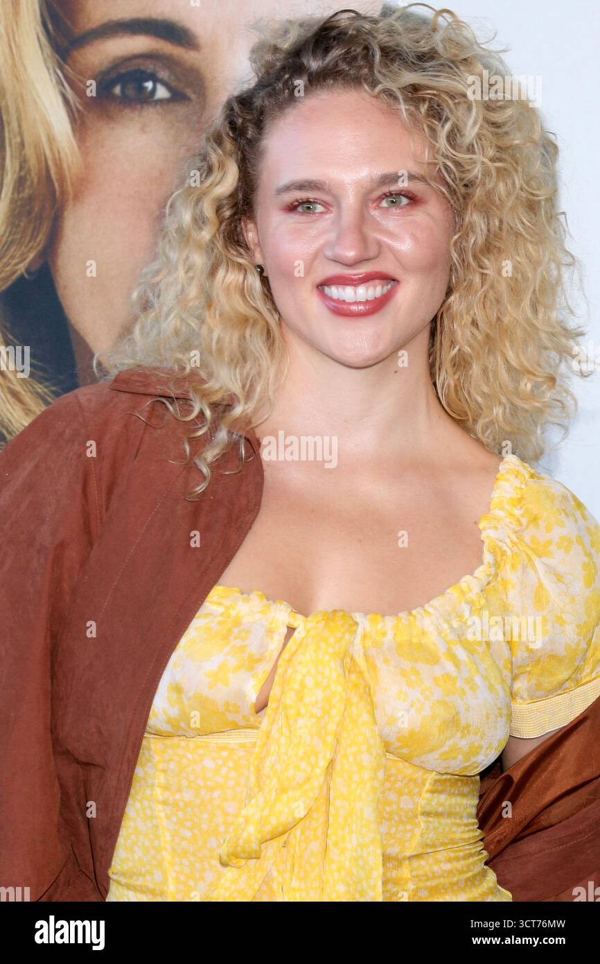 Los Angeles, USA. 4, October, 2025. Pictured left to right, Kat Cunning ...