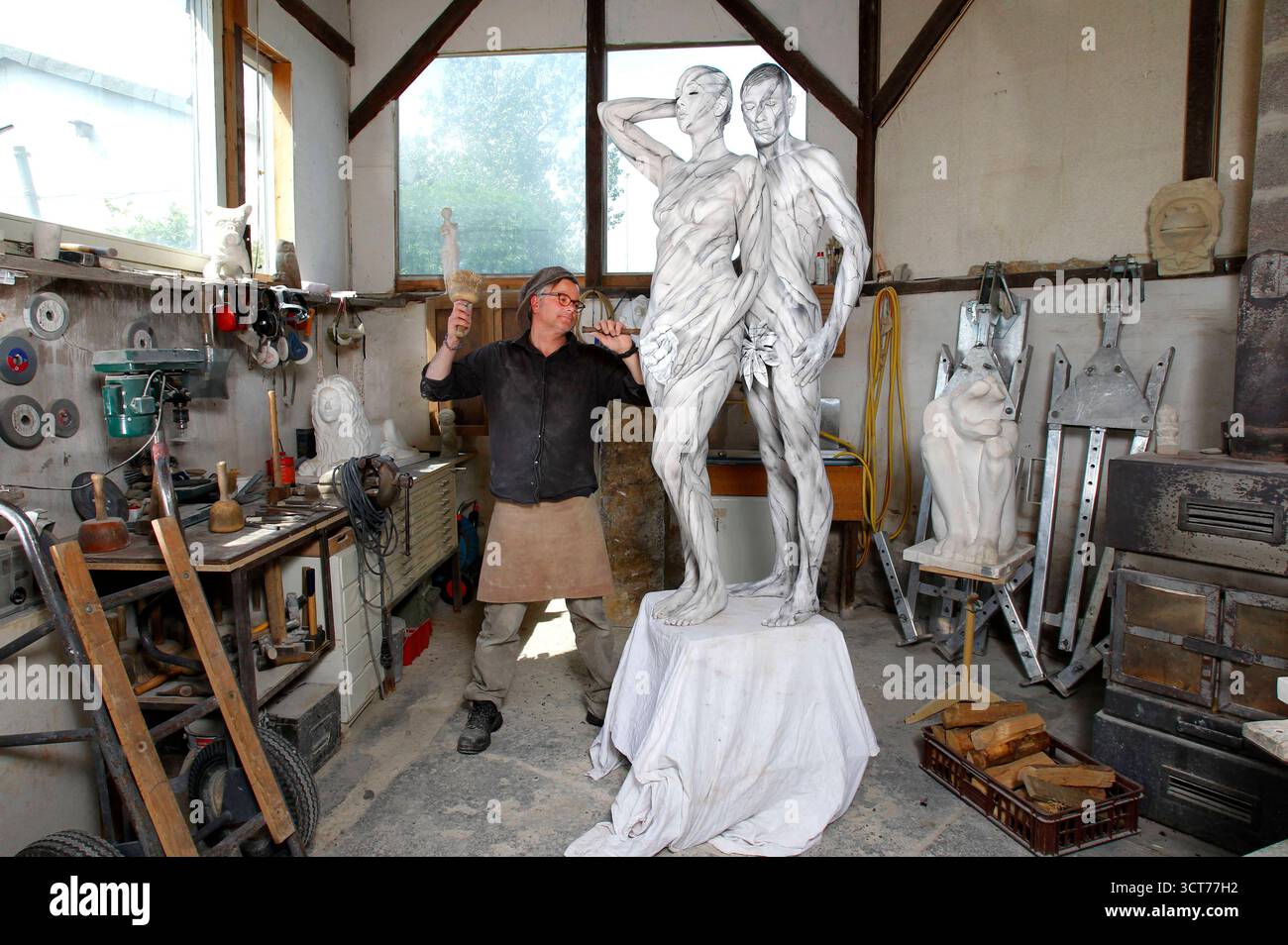 Aus dem FARBKÖRPER Kalender 2026 - Bodypainting Variationen ...