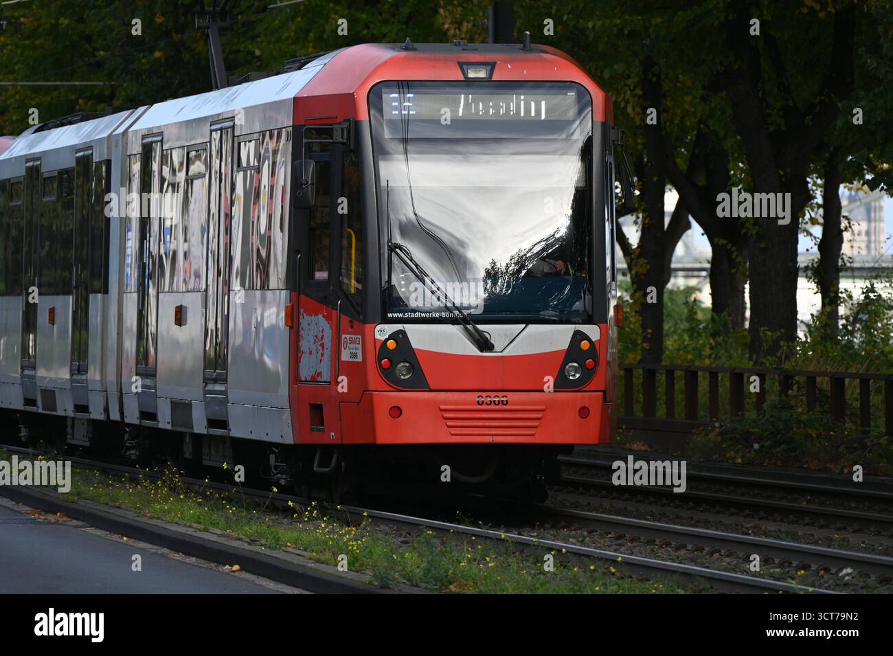 Strassenbahn des öffentlichen Nahverkehr, Kölner Verkehrsbetriebe KVB ...