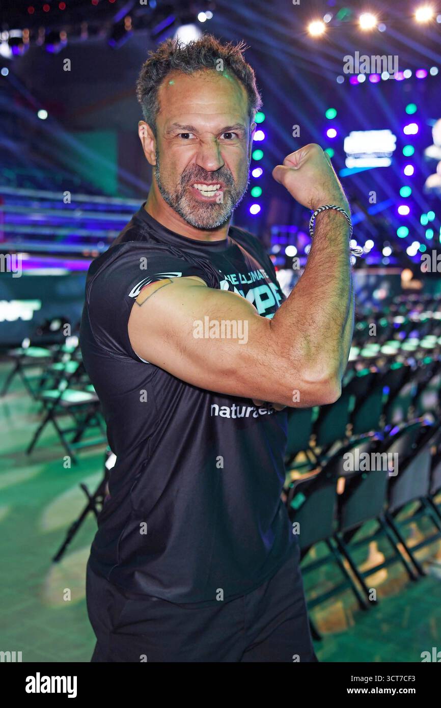 Evil Jared Hasselhoff - THE ULTIMATE HYPE in der Rudolf-Weber-Arena in Oberhausen am 04.10.2025 ...