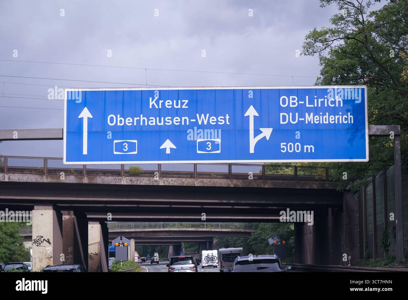 A3, Oberhausen, Deutschland, Europa, Autobahnschild Kreuz Oberhausen ...