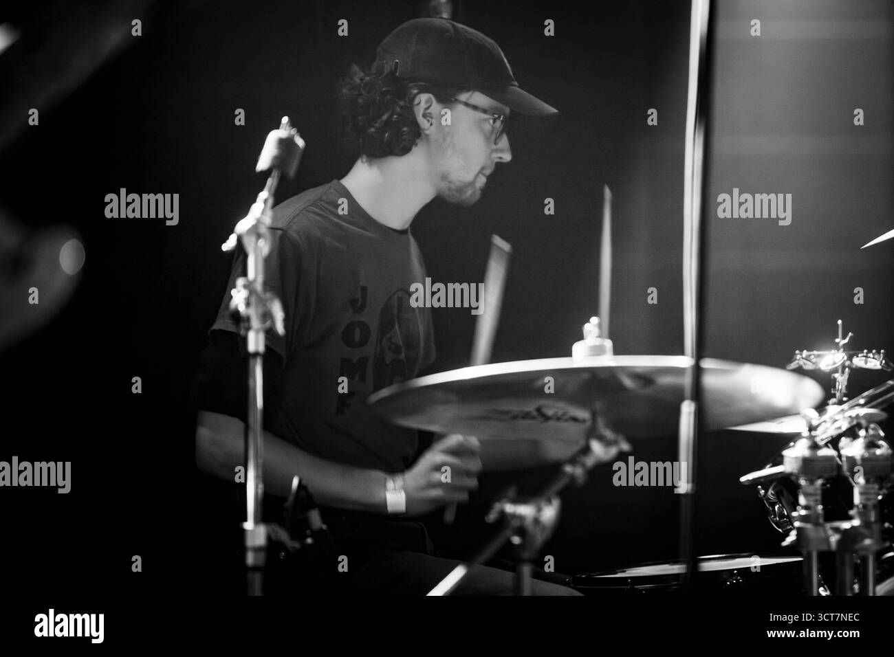 Edinburgh, Scotland. Sat 4 October 2025. English indie singer Lande ...