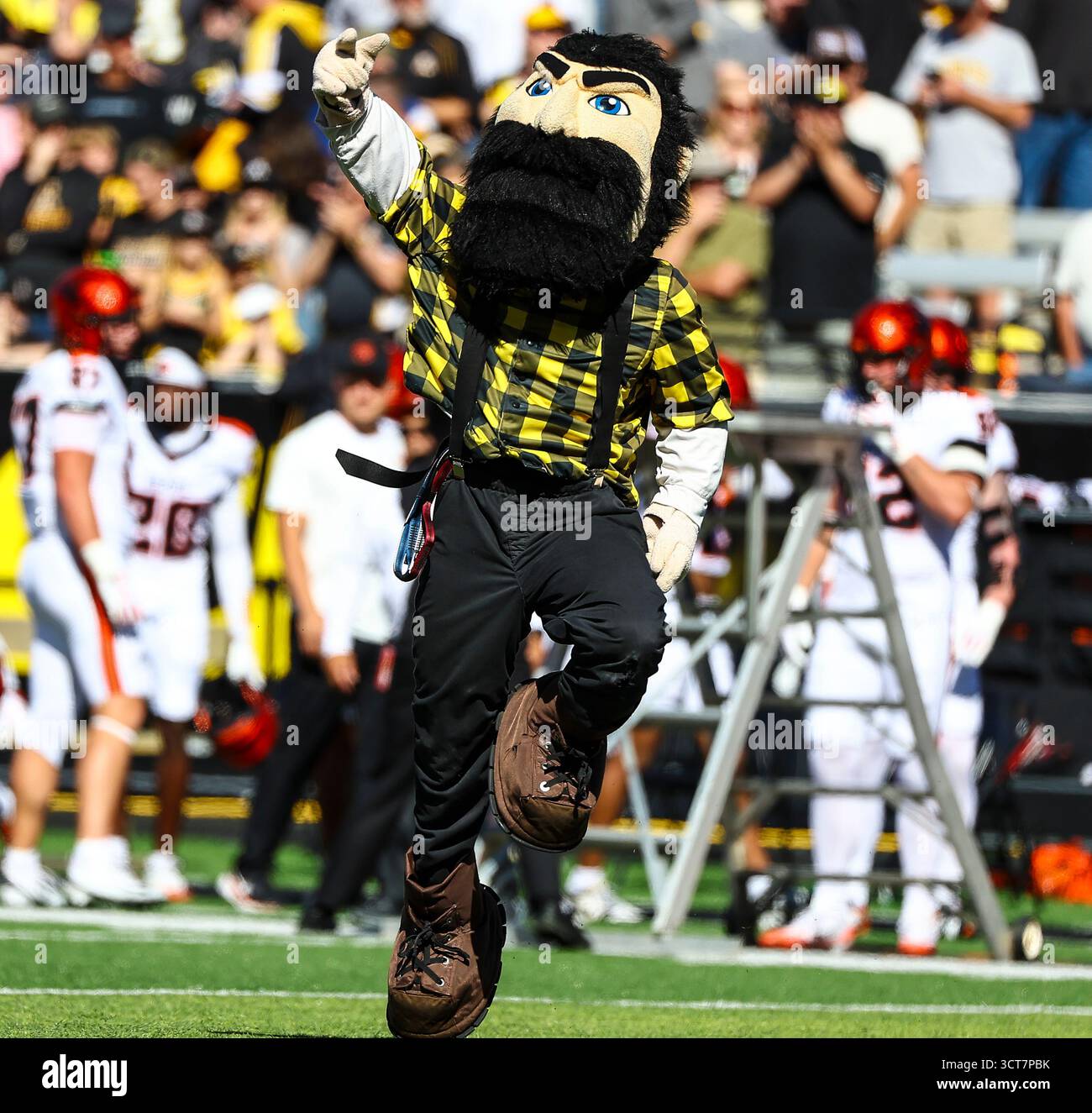 October 4, 2025: Yosef at beginning of game. NCAA football game between ...