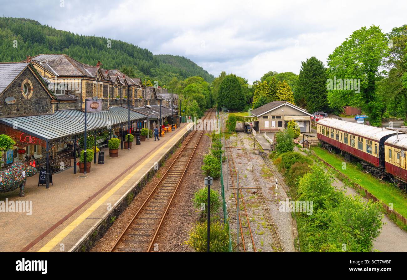 Betws-y-Coed railway station and Conwy Valley Railway Museum, Betws-y ...