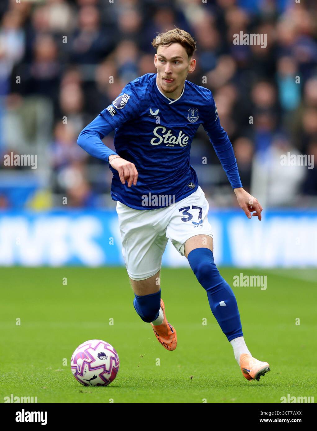 Everton's James Garner during the Premier League match at the Hill ...