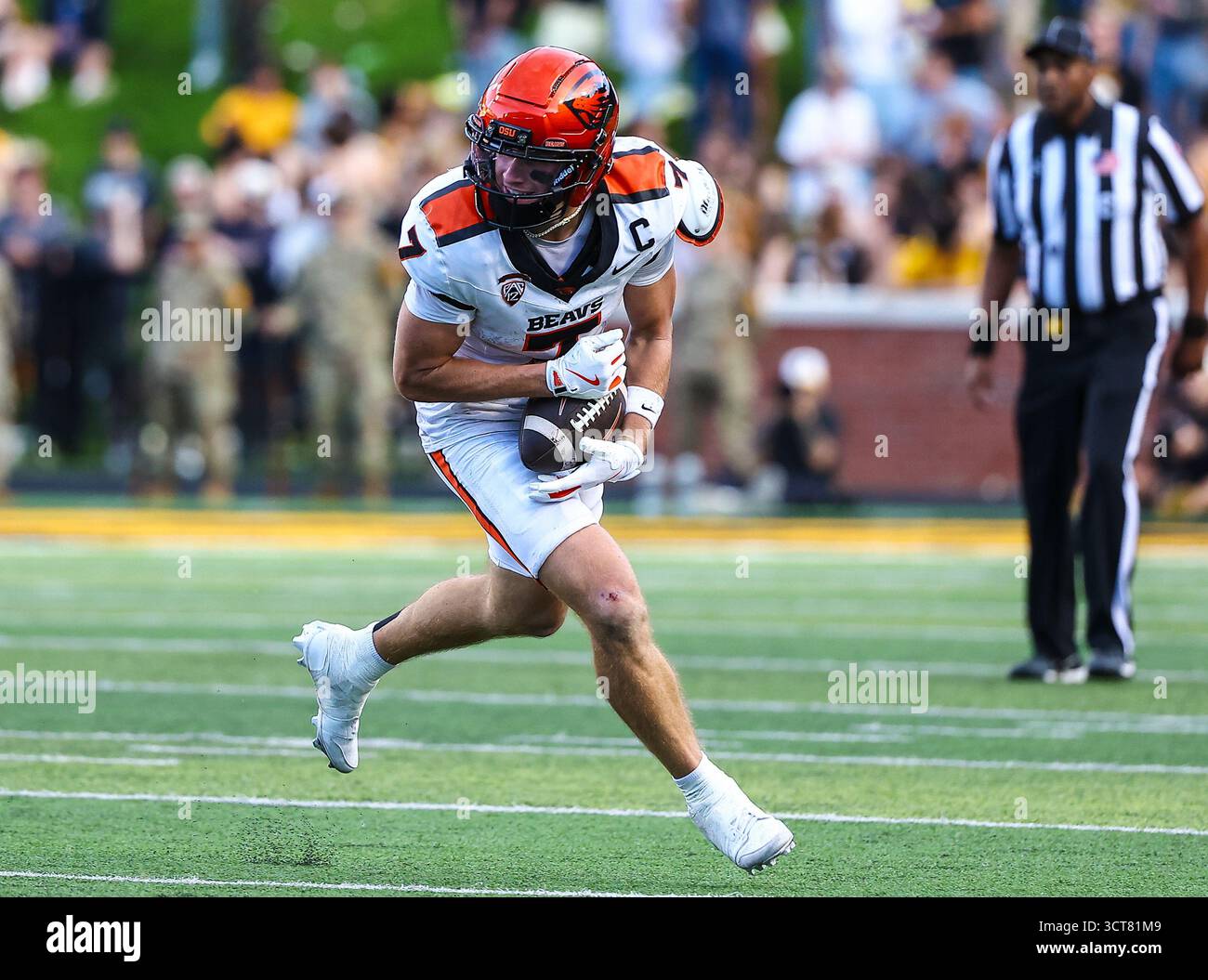 October 4, 2025: Oregon State wide receiver Trent Walker (7) runs with ...