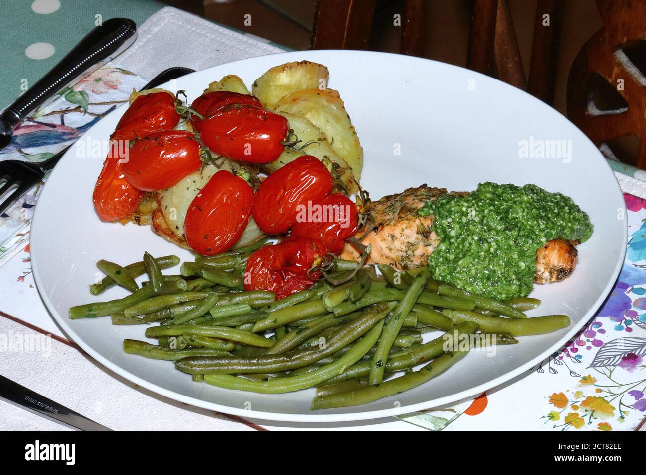 Sunday lunch england hi-res stock photography and images - Alamy