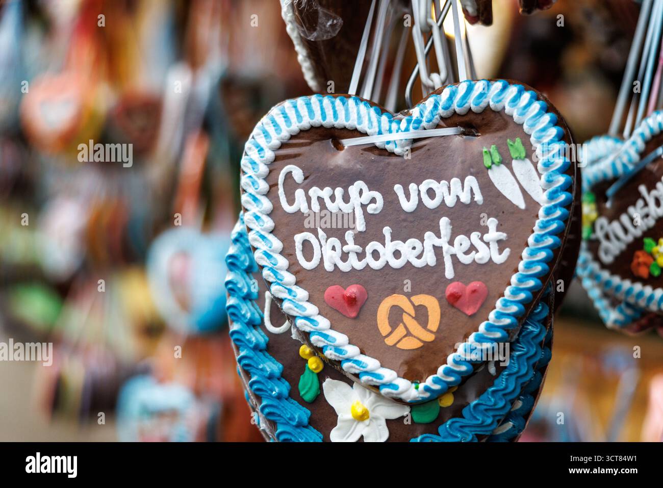 05 October 2025, Bavaria, Munich: A gingerbread heart with the ...