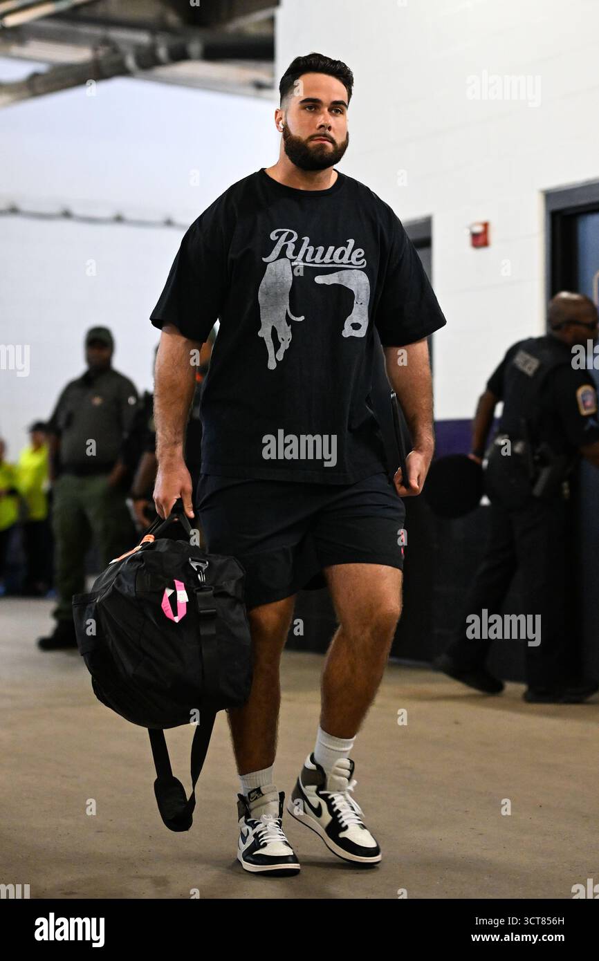 Houston Texans center Jarrett Patterson arrives at M&T Bank Stadium ...