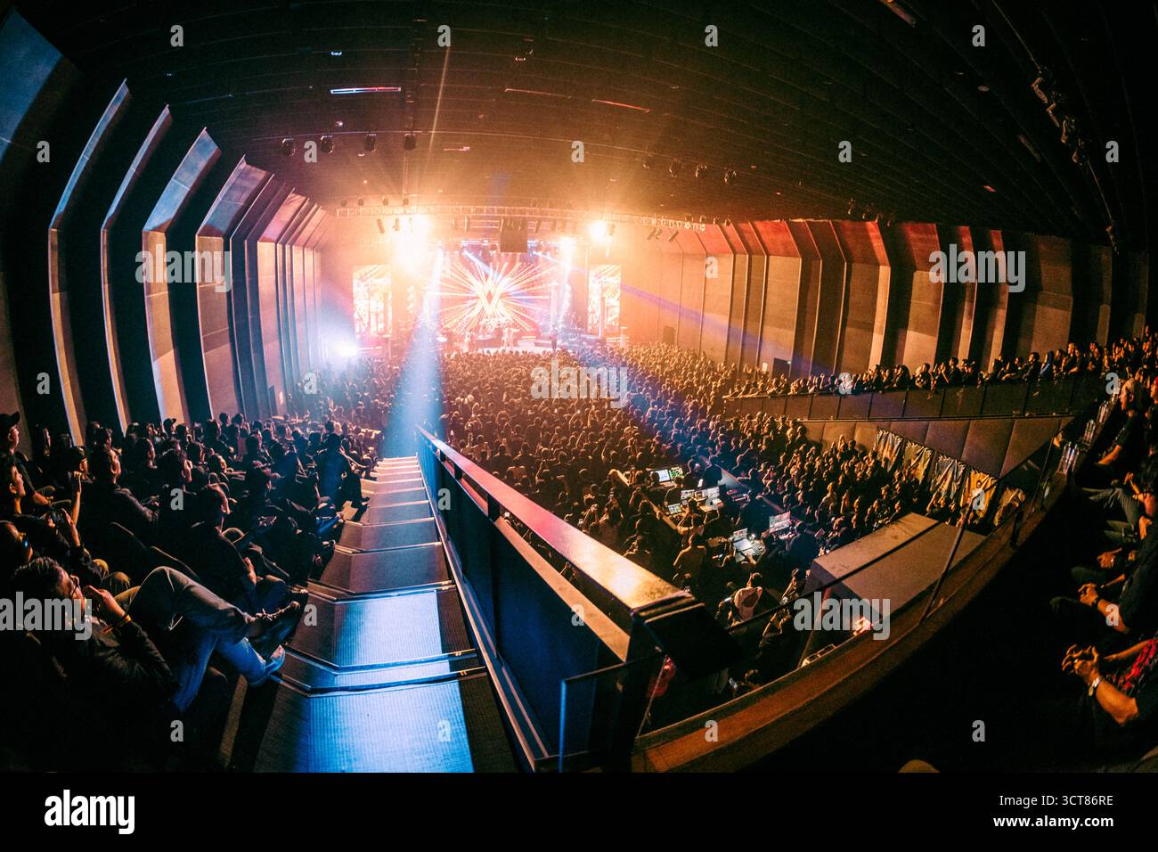 Bandung crowd hi-res stock photography and images - Alamy