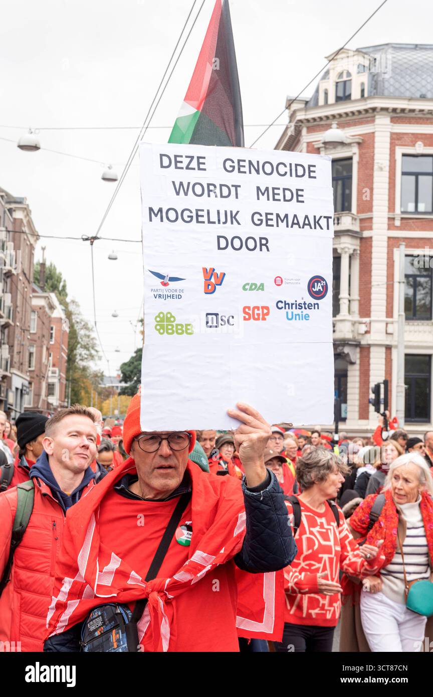Amsterdam The Netherlands 5th October 2025 Rode lijn protest. Red line ...
