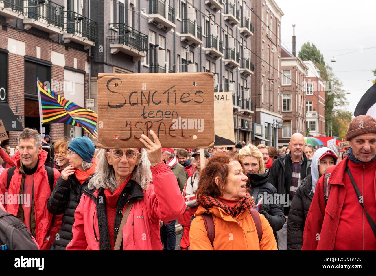 Amsterdam The Netherlands 5th October 2025 Rode lijn protest. Red line ...