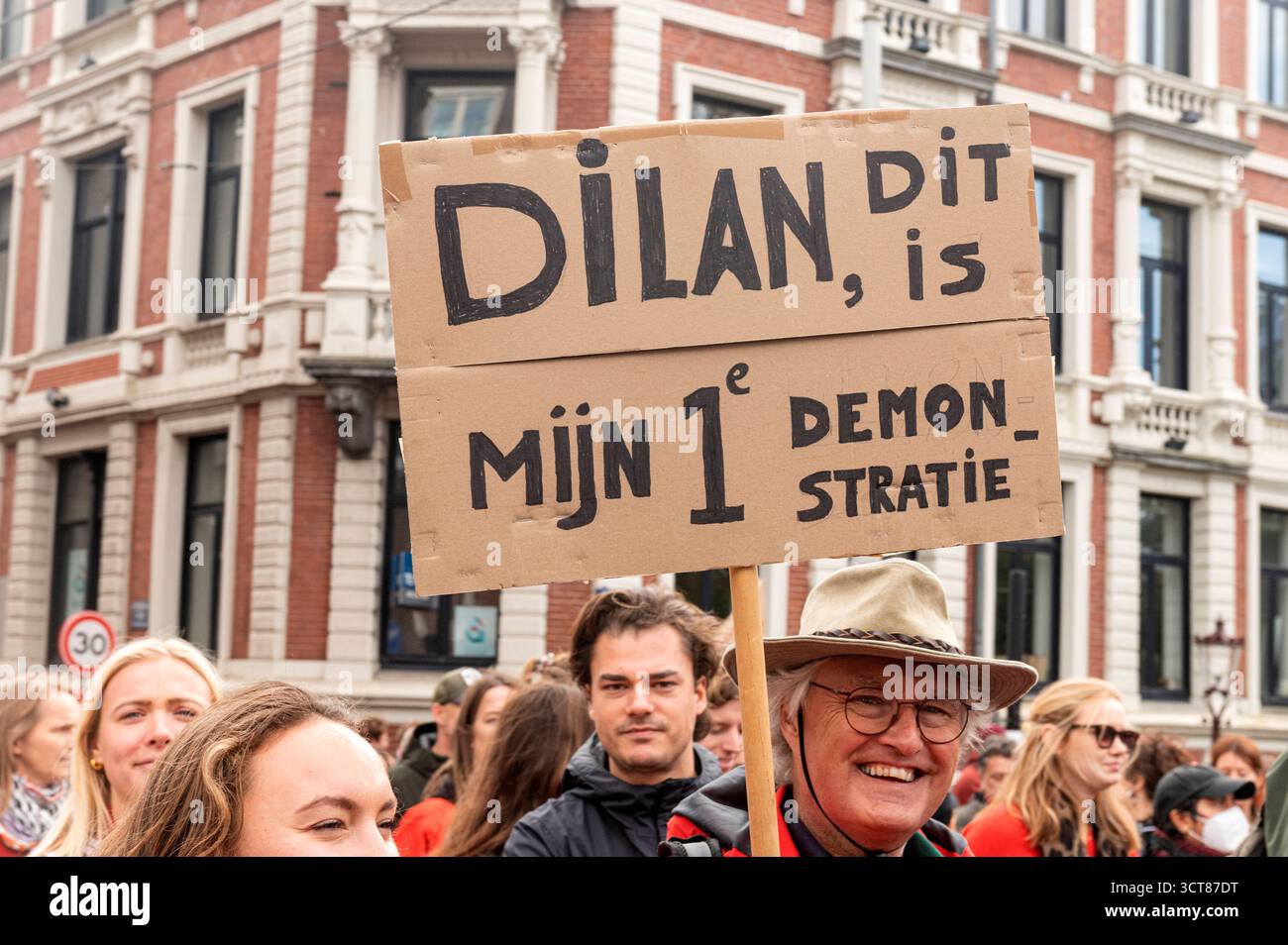 Amsterdam The Netherlands 5th October 2025 Rode lijn protest. Red line ...